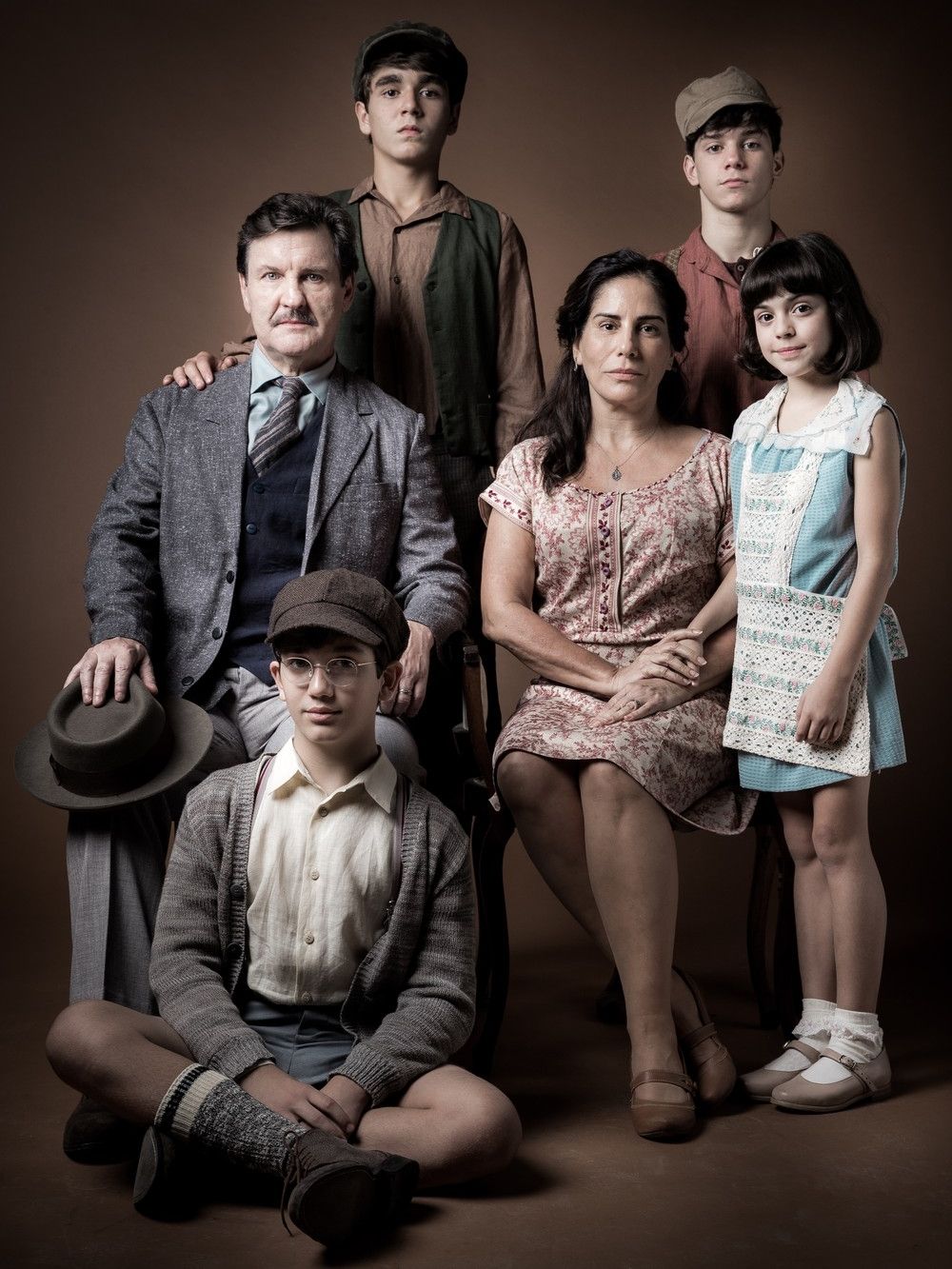 Pôster Éramos Seis (2019) - Pôster 12 no 12 - AdoroCinema