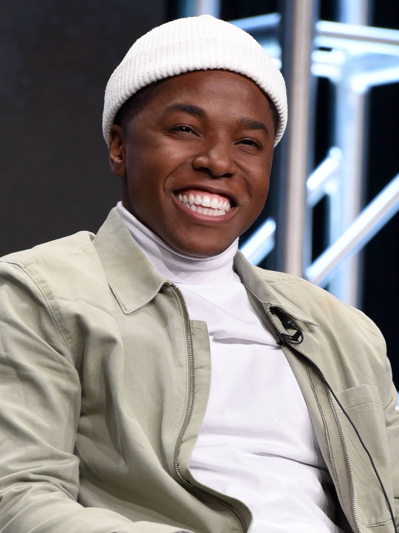 Denny Love - AdoroCinema