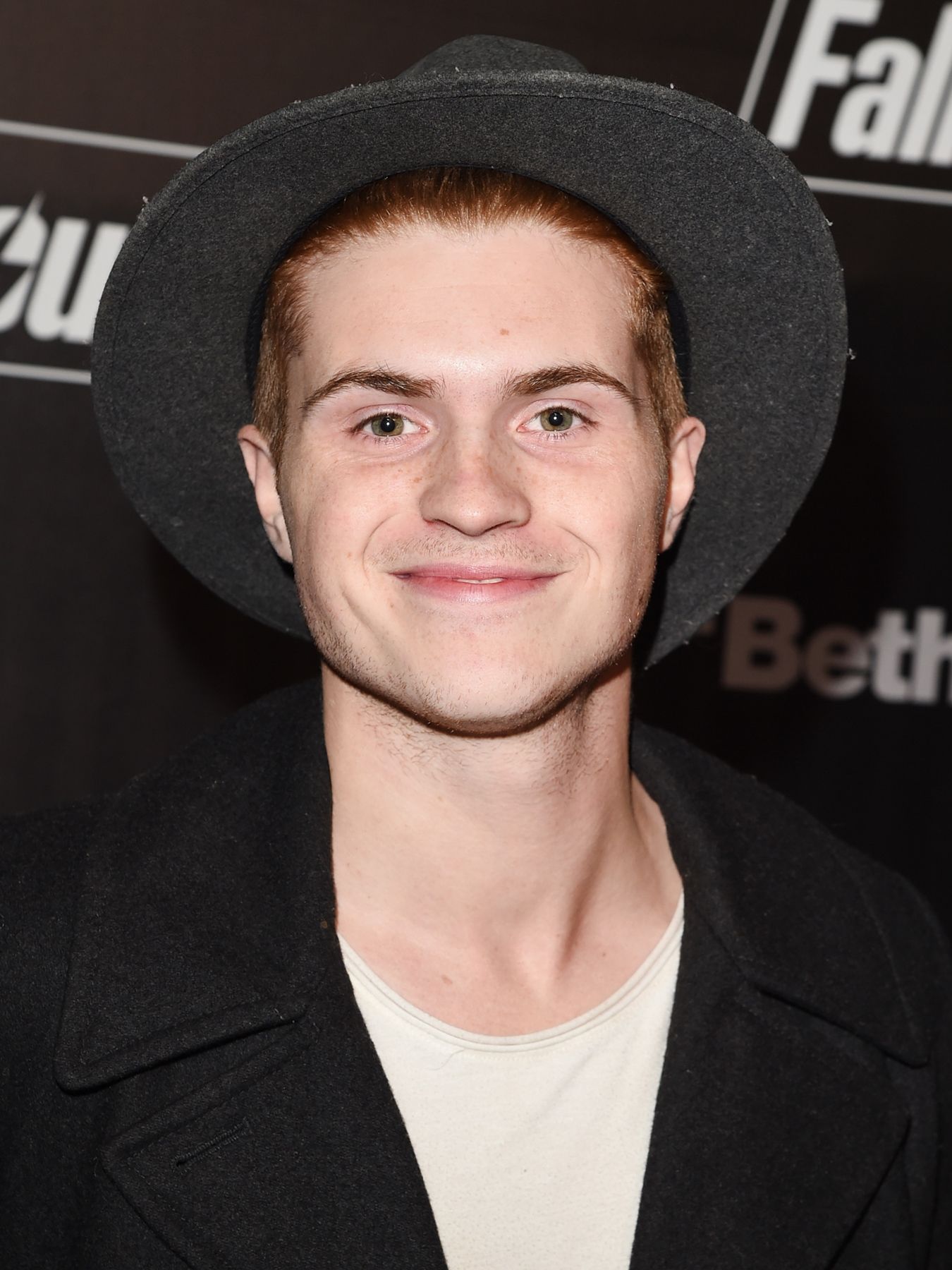 Jake Austin Walker - AdoroCinema