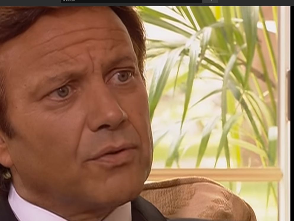 Pôster Rubi 1ª temporada - Pôster 15 no 24 - AdoroCinema