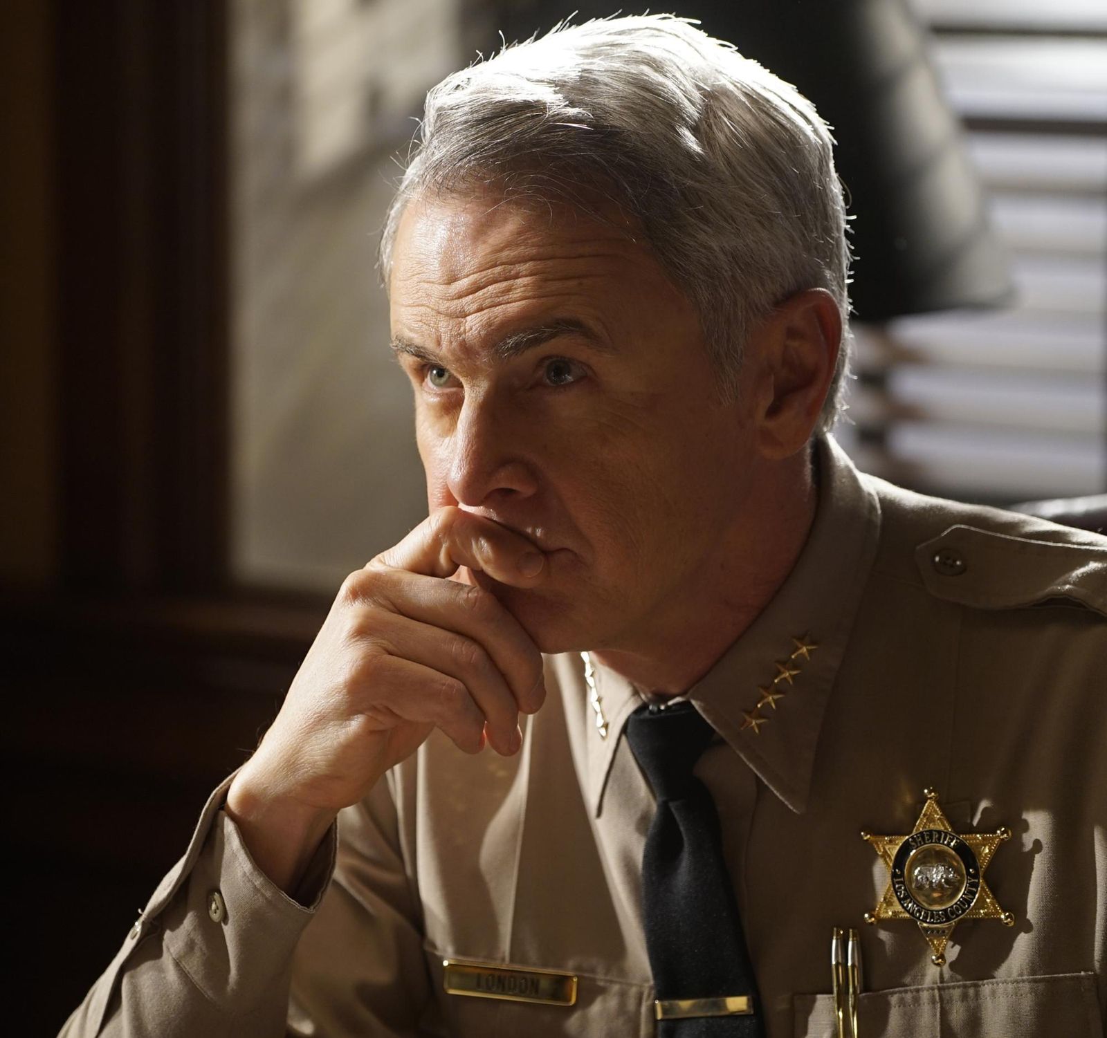 Foto de Mark Moses - Deputy : Fotos Mark Moses - Foto 3 de 35 - AdoroCinema