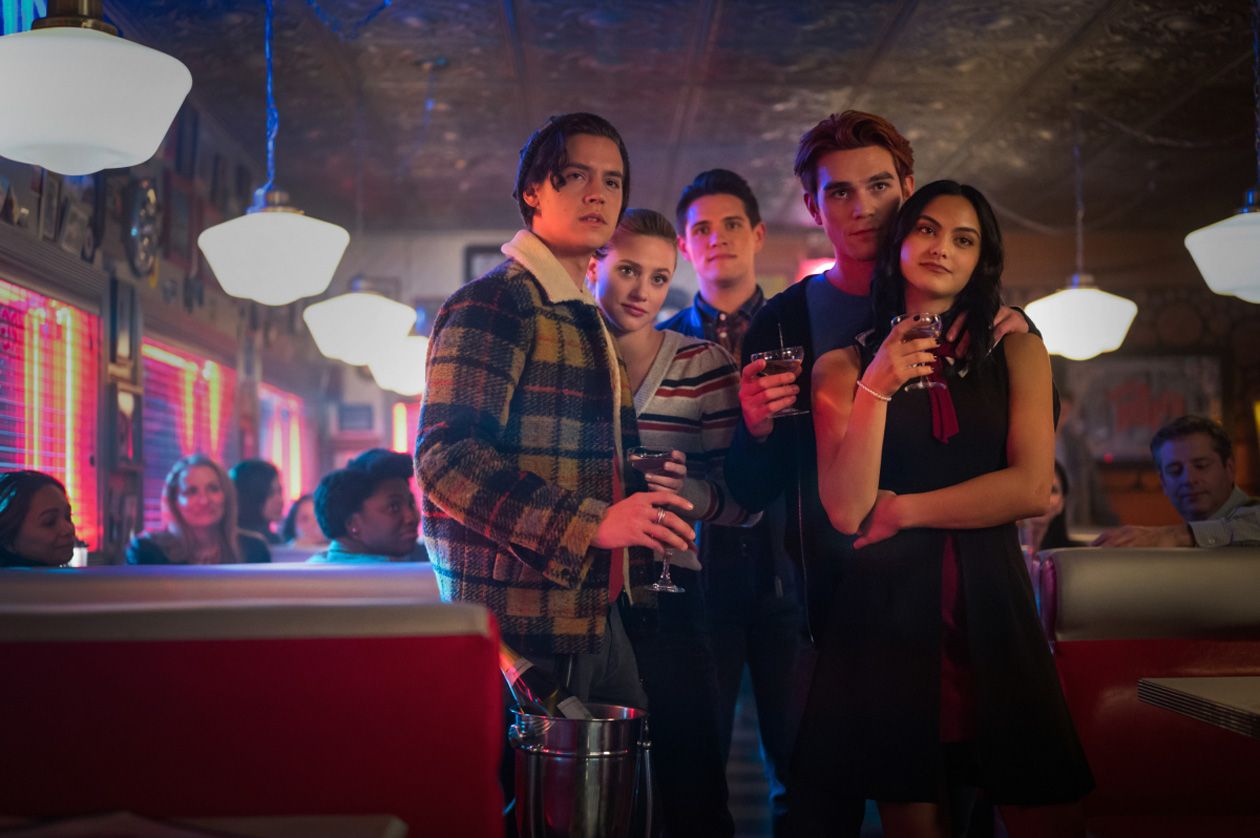 Riverdale : Riverdale : Fotos Cole Sprouse, Lili Reinhart, K.J. Apa, Camila Mendes, Casey Cott ...