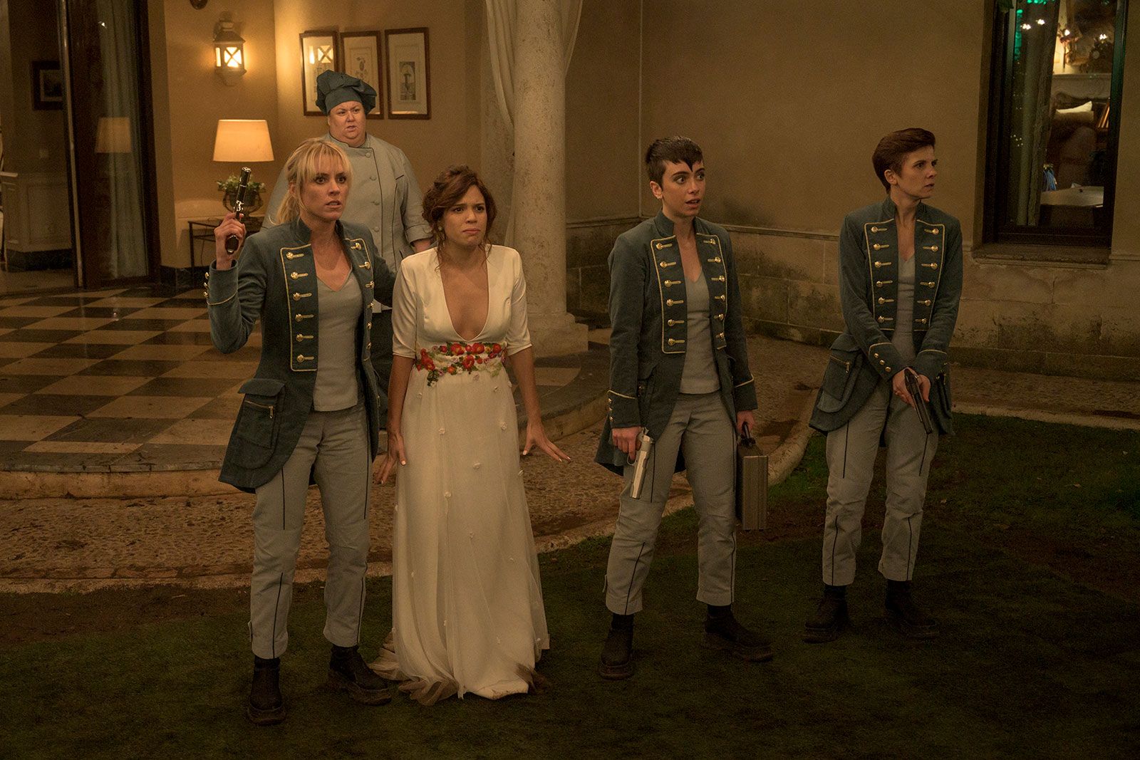 Foto de Isabel Naveira - Vis a Vis: El Oasis : Fotos Maggie Civantos ...