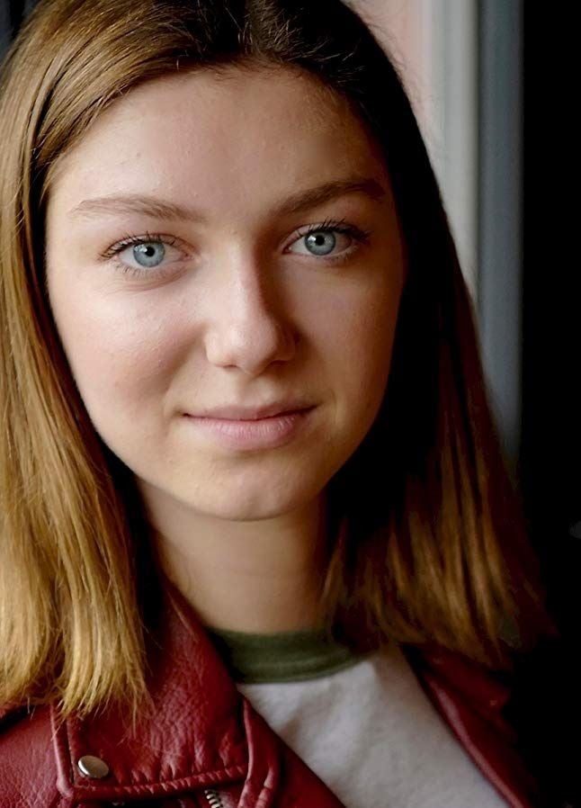 Isabella Blake-Thomas - AdoroCinema