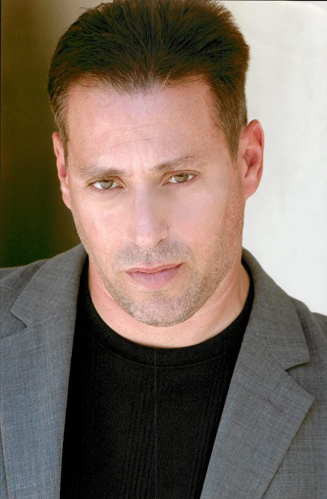 Tom Alper - AdoroCinema