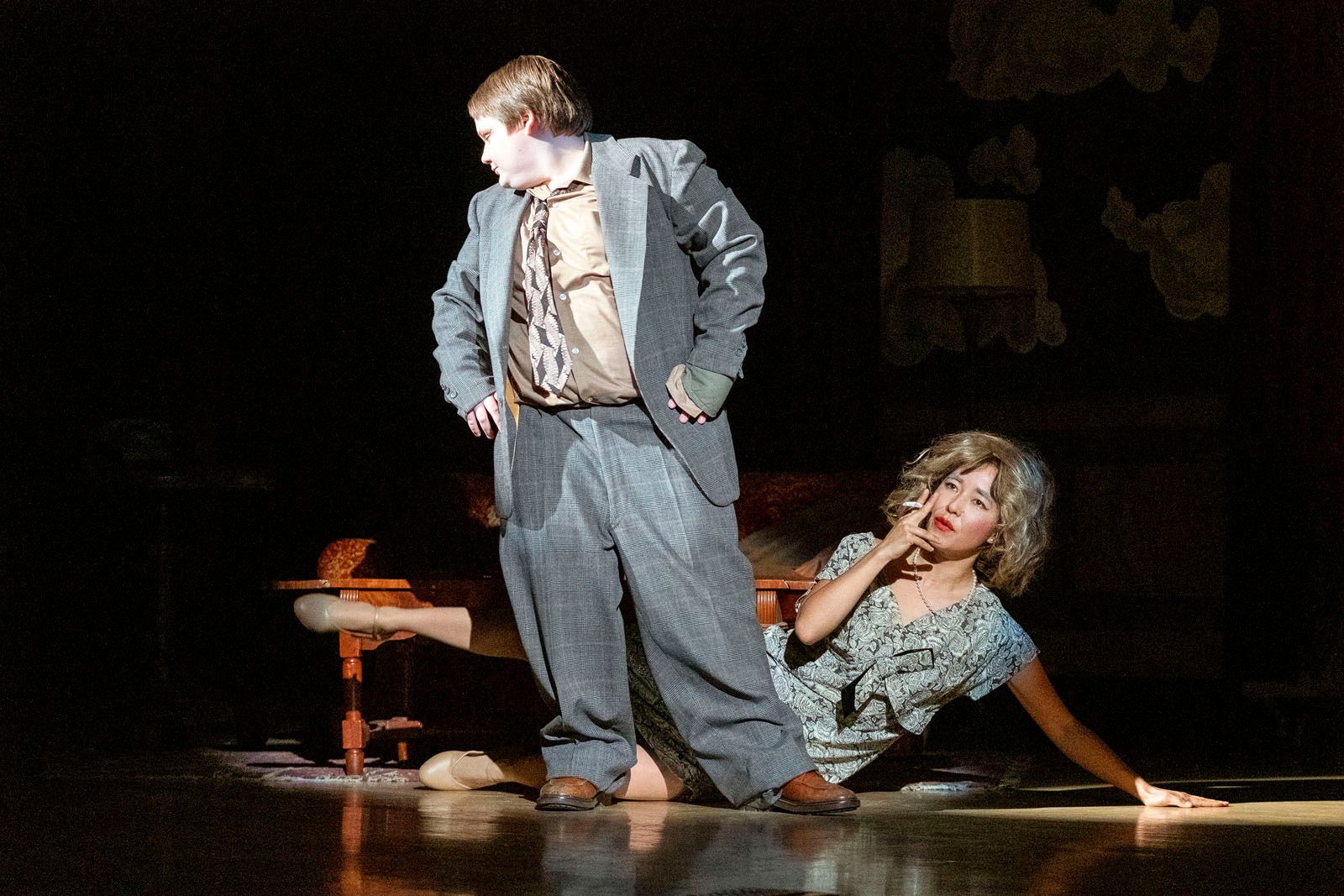 Foto de Dylan Gage - Foto Dylan Gage, Maya Erskine - AdoroCinema