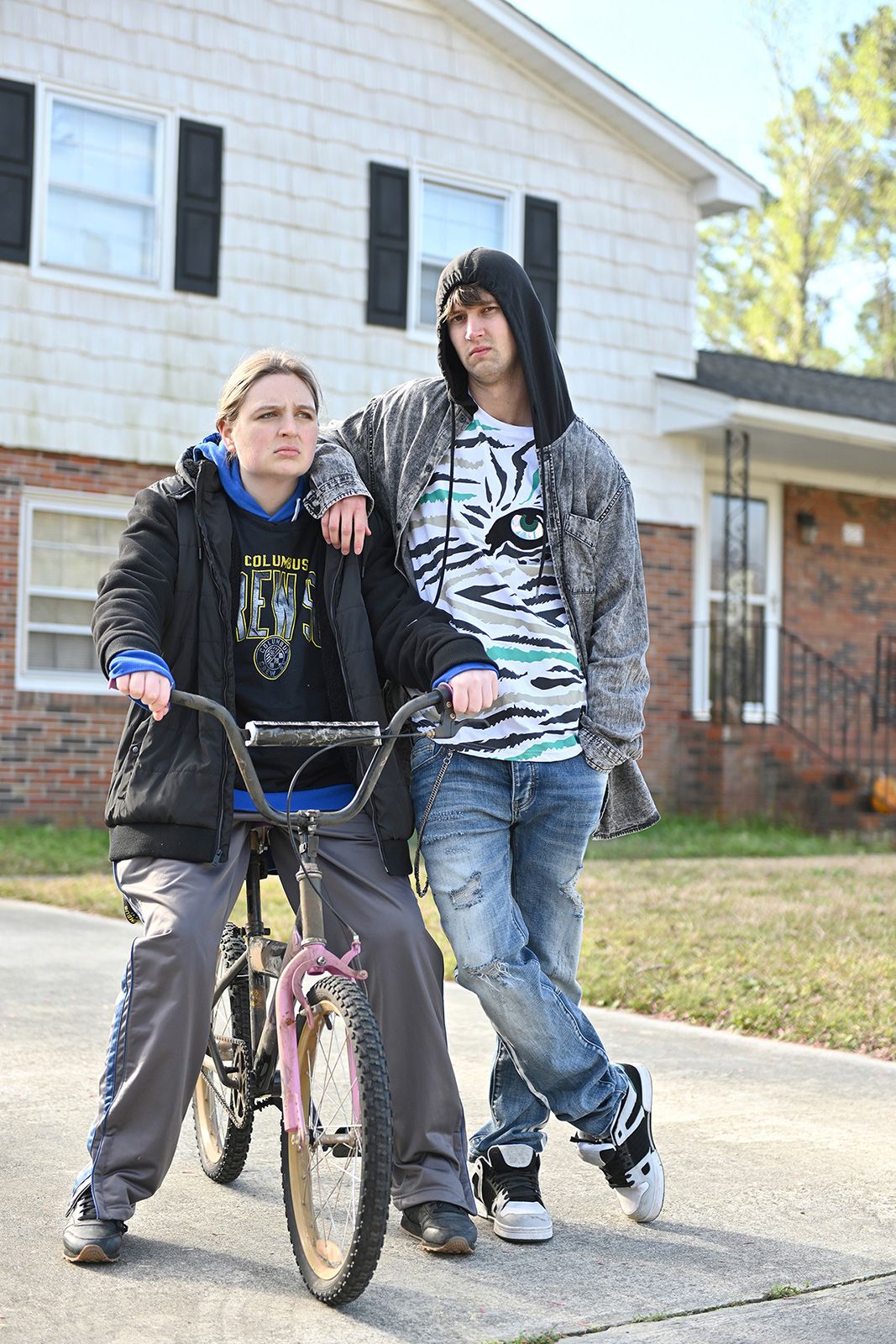 Welcome To Flatch : Fotos Sam Straley, Chelsea Holmes - 3 no 3 ...