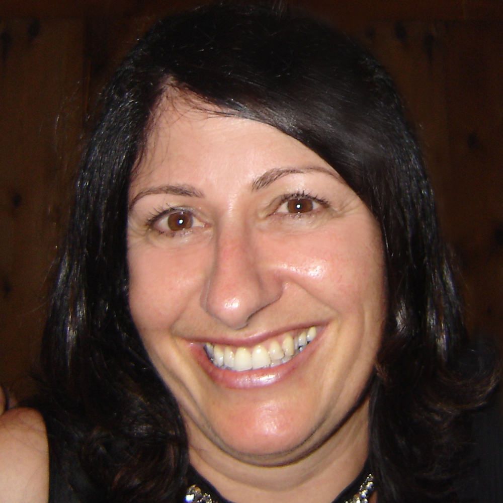 Beth Frey - AdoroCinema