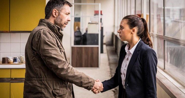 Pôster Informer 1ª temporada - Pôster 1 no 9 - AdoroCinema