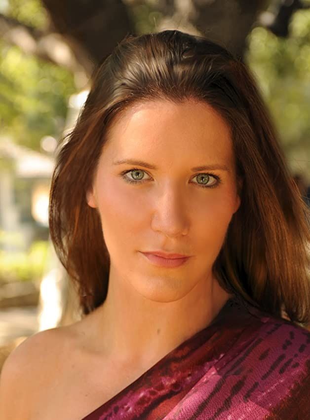 Erinne Dobson - AdoroCinema