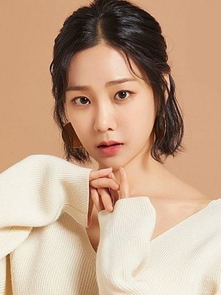 Ji-eun Han - AdoroCinema