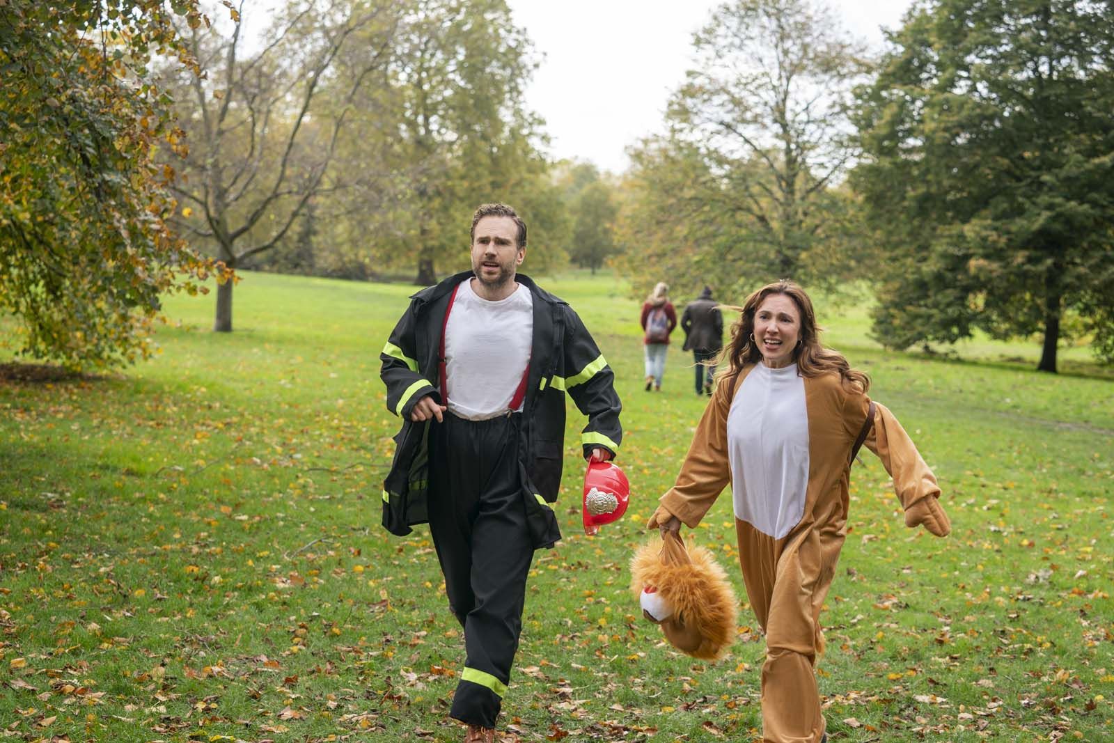 Trying : Fotos Rafe Spall, Esther Smith - 5 no 33 - AdoroCinema