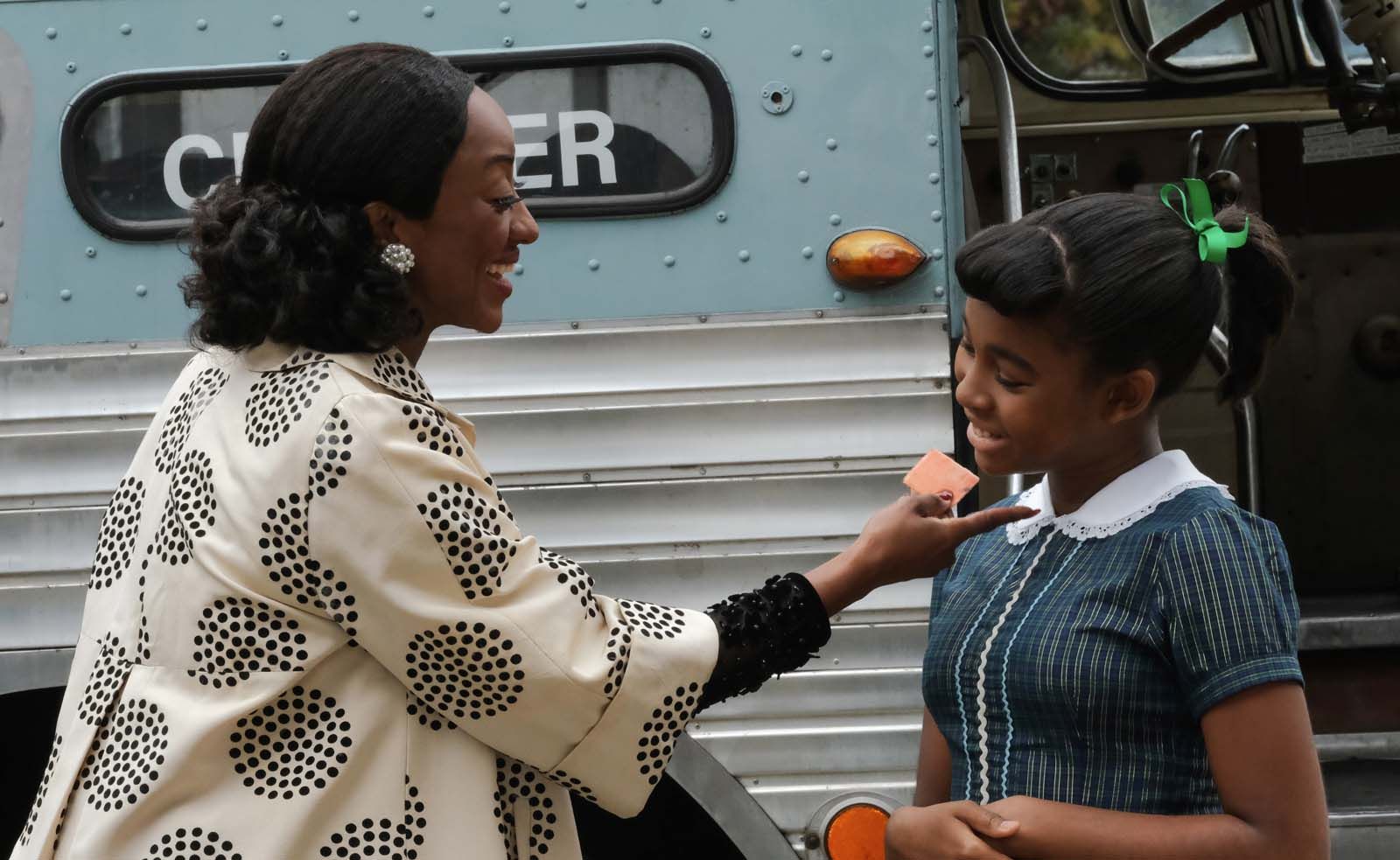 Genius : Genius : Fotos - 13 no 79 - AdoroCinema