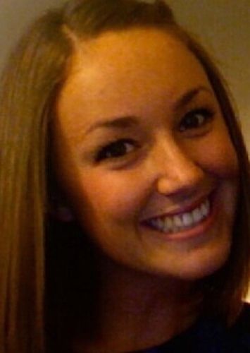 Meg Hall - AdoroCinema