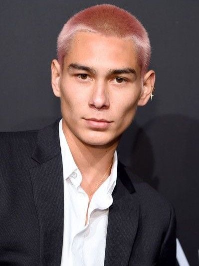 Evan Mock - AdoroCinema