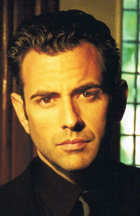 Steven Man - AdoroCinema