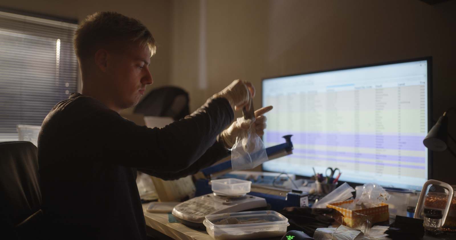 Foto do filme Shiny_Flakes: Drogas Online - Foto 5 de 19 - AdoroCinema