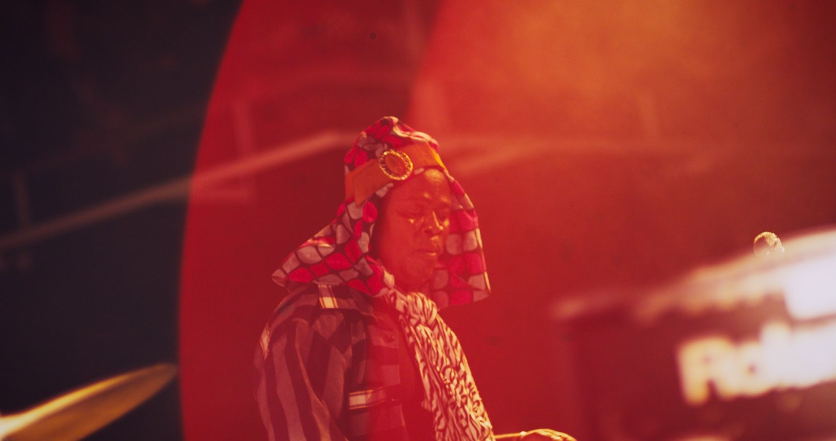 Foto do filme We Intend to Cause Havoc - Foto 4 de 6 - AdoroCinema