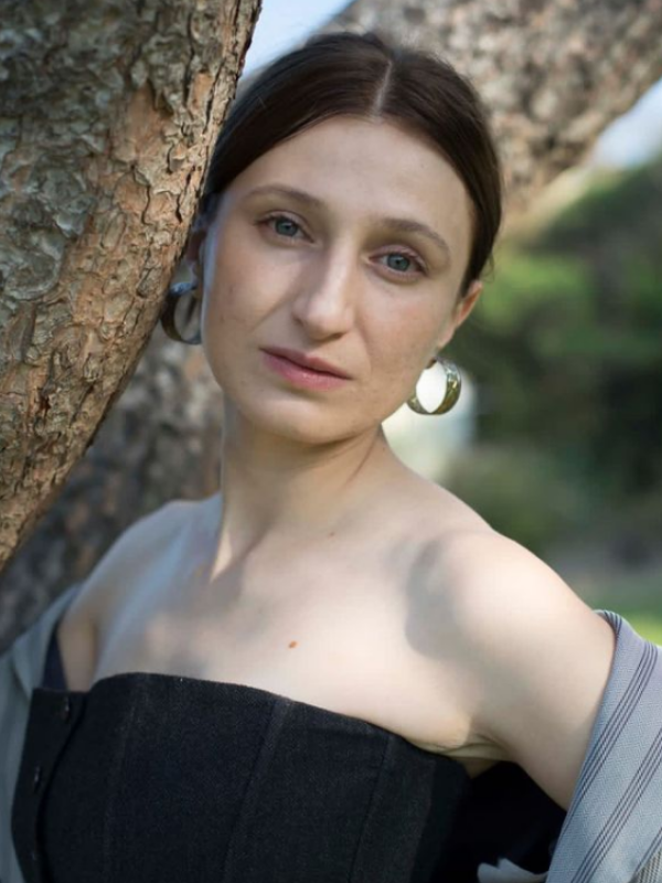 Nezaket Erden - AdoroCinema