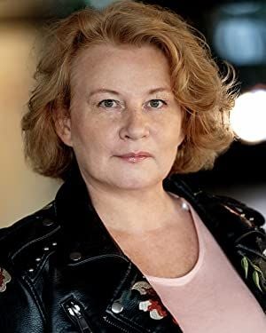 Elizabeth Saunders - AdoroCinema