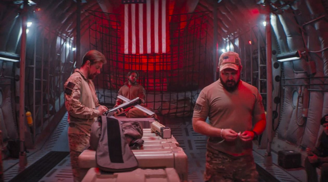 Foto de Tyler Grey - Fotos Tyler Grey, A.J. Buckley, Max Thieriot ...