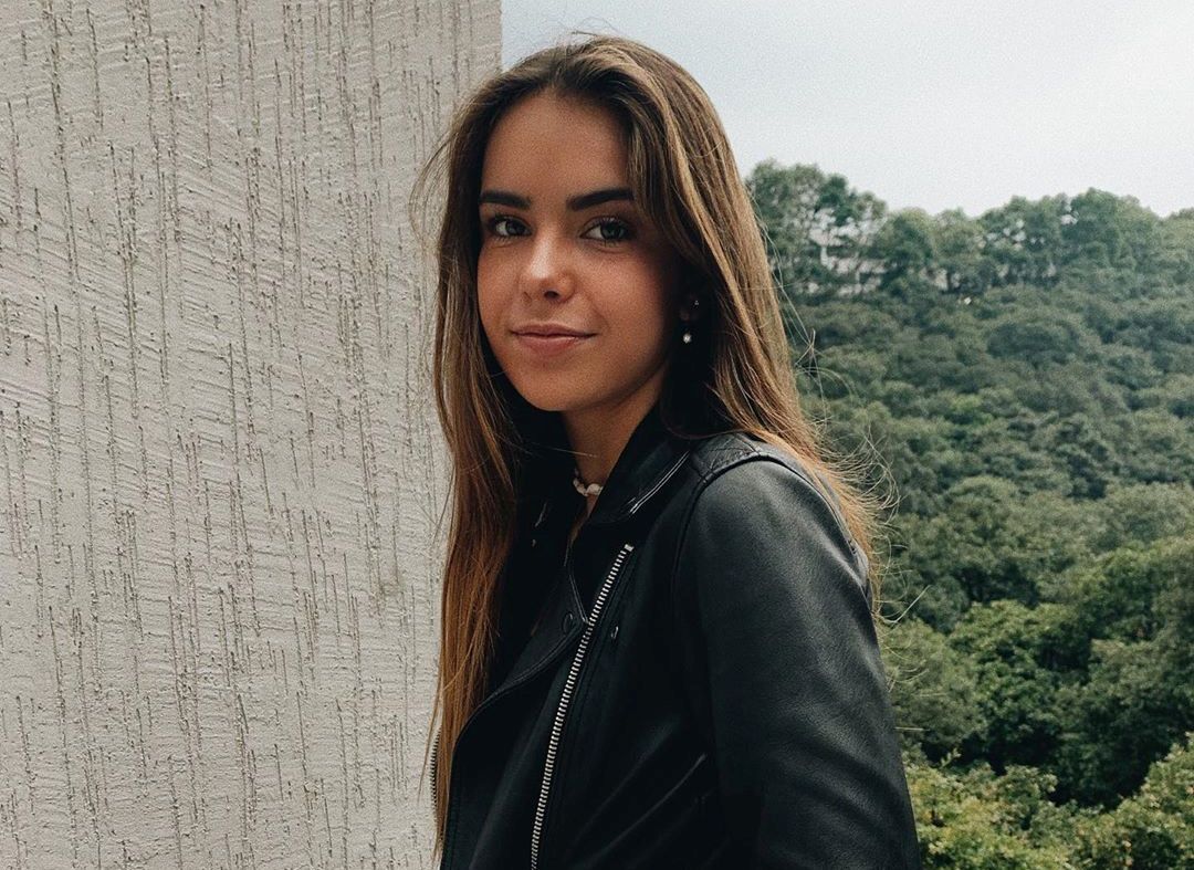 Estefi Merelles - AdoroCinema