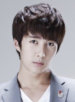 Jun Hyung Kim - AdoroCinema