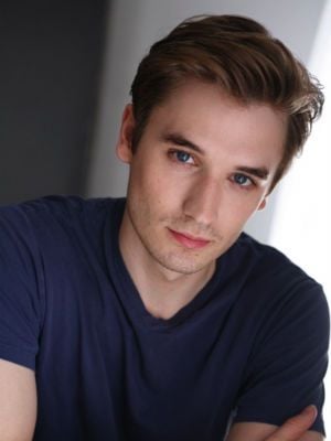 Seth Numrich - AdoroCinema