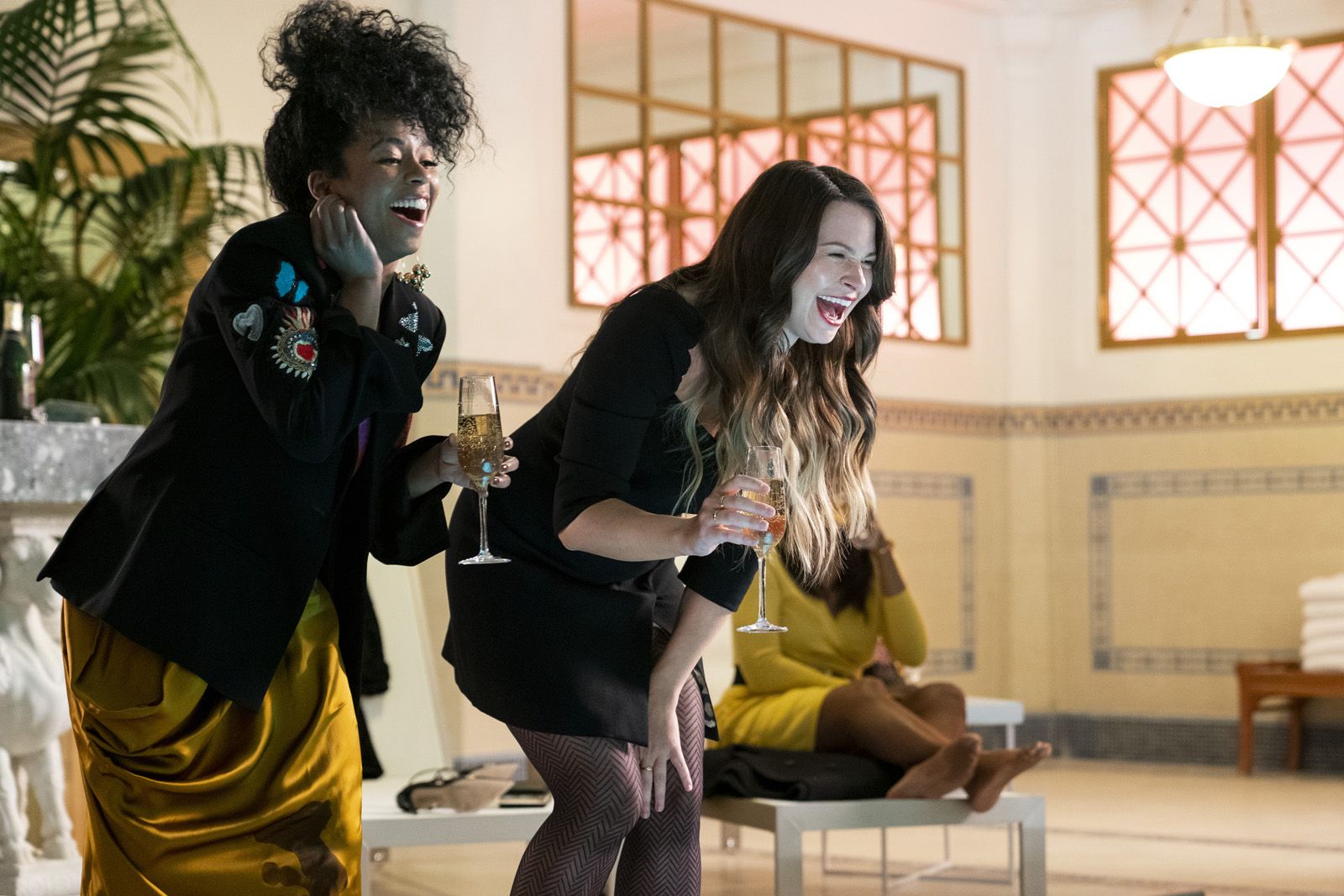 Inventando Anna : Fotos Katie Lowes, Alexis Floyd - 9 no 15 - AdoroCinema