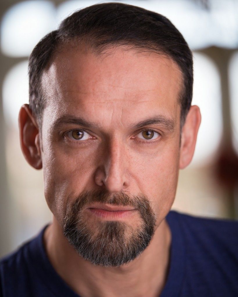 Nicholas Khan - AdoroCinema