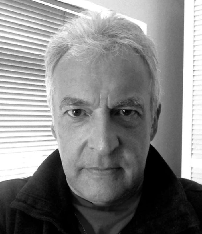 Dan Russell - AdoroCinema