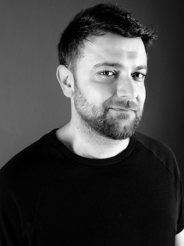 Özhan Şahin - AdoroCinema