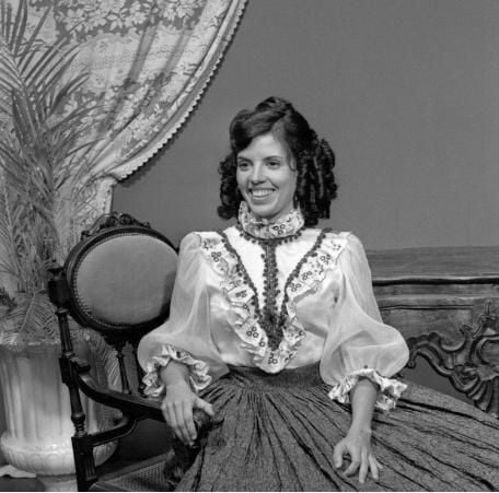 Helena : Helena : Fotos - 1 no 12 - AdoroCinema