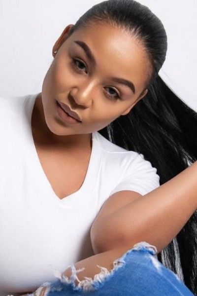 Angela Sithole - AdoroCinema