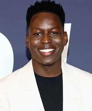 Toheeb Jimoh : A biografia - AdoroCinema