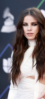 Foto de Giulia Be - Poster Giulia Be - Foto 2 de 3 - AdoroCinema