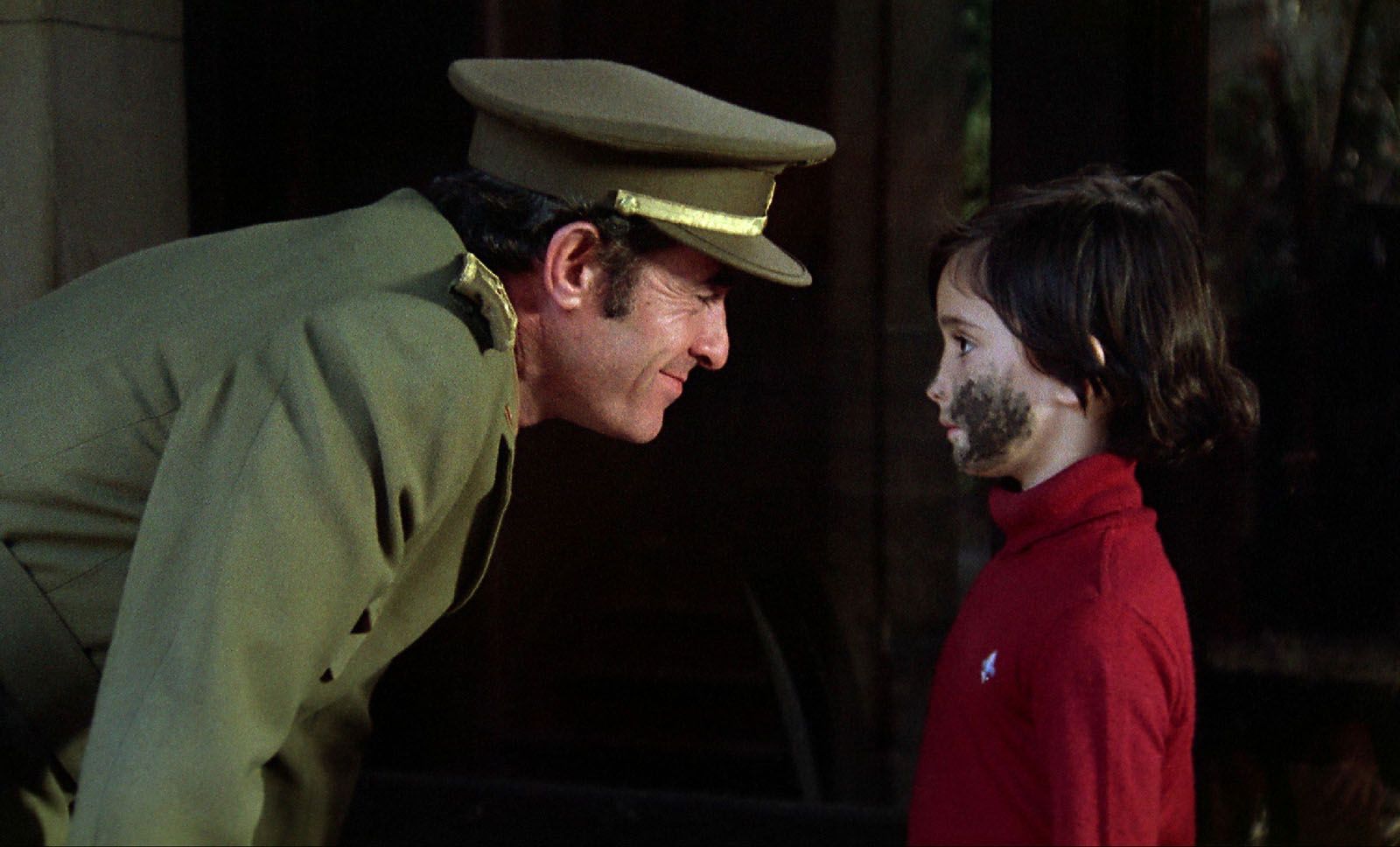 Foto do filme Cría Cuervos - Foto 6 de 11 - AdoroCinema