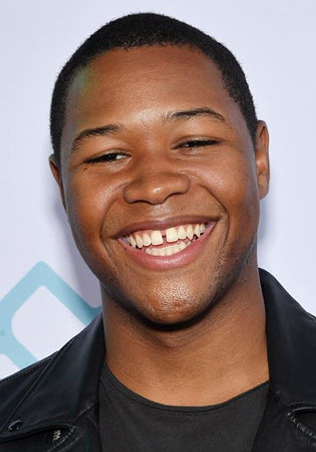 Luke Tennie - AdoroCinema