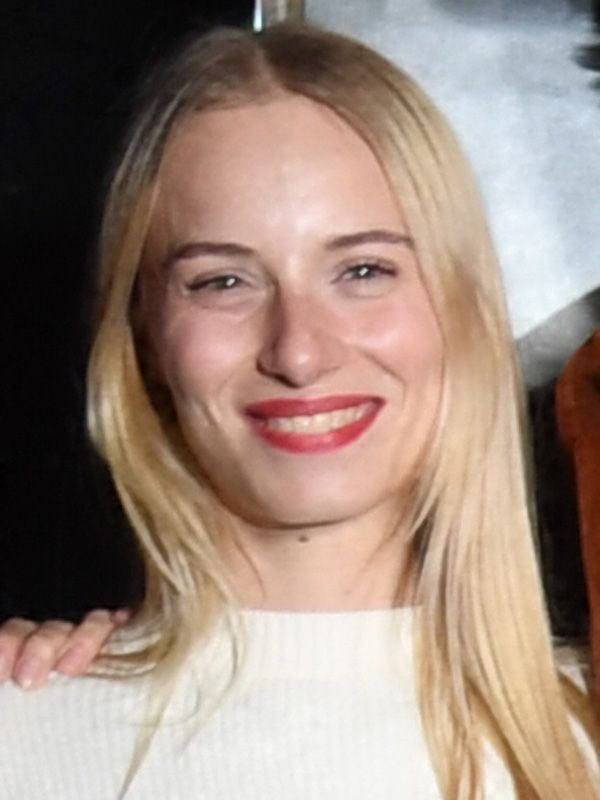 Loriane Klupsch - AdoroCinema