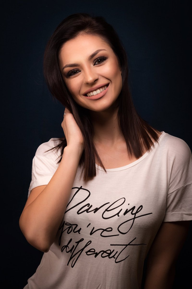 Dessy Slavova - AdoroCinema