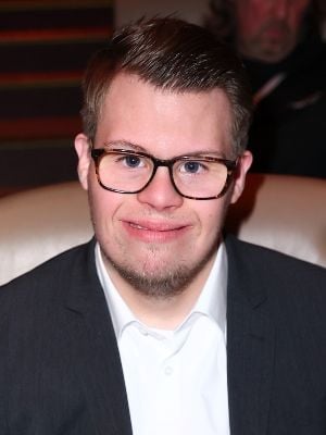 Simon Rupp - AdoroCinema