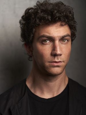 Luke Brandon Field - AdoroCinema