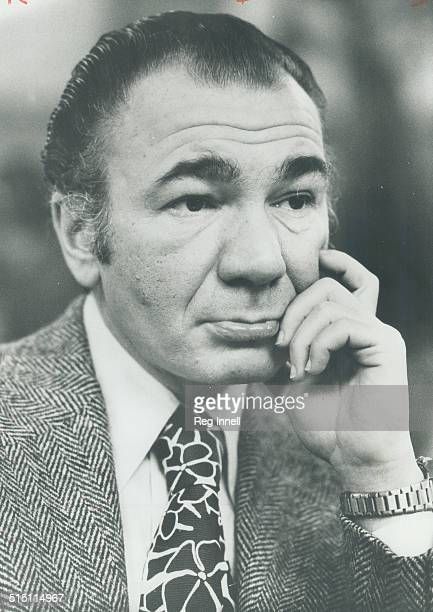 John Colicos : A biografia - AdoroCinema