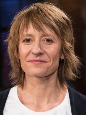 Jennipher Antoni - AdoroCinema