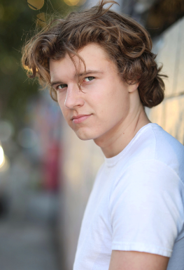 Zander Grable - AdoroCinema