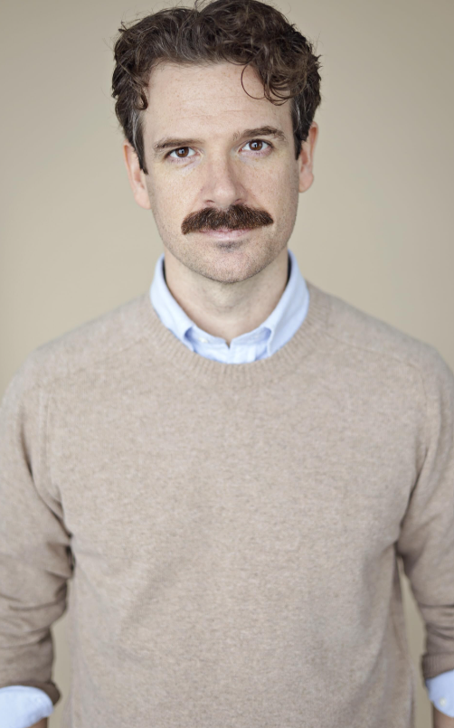 Christopher Hayes - AdoroCinema