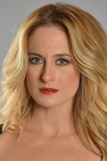 Canan Ergüder - AdoroCinema