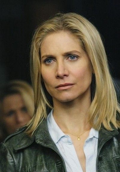 V (2009) : Fotos Elizabeth Mitchell - 18 no 135 - AdoroCinema