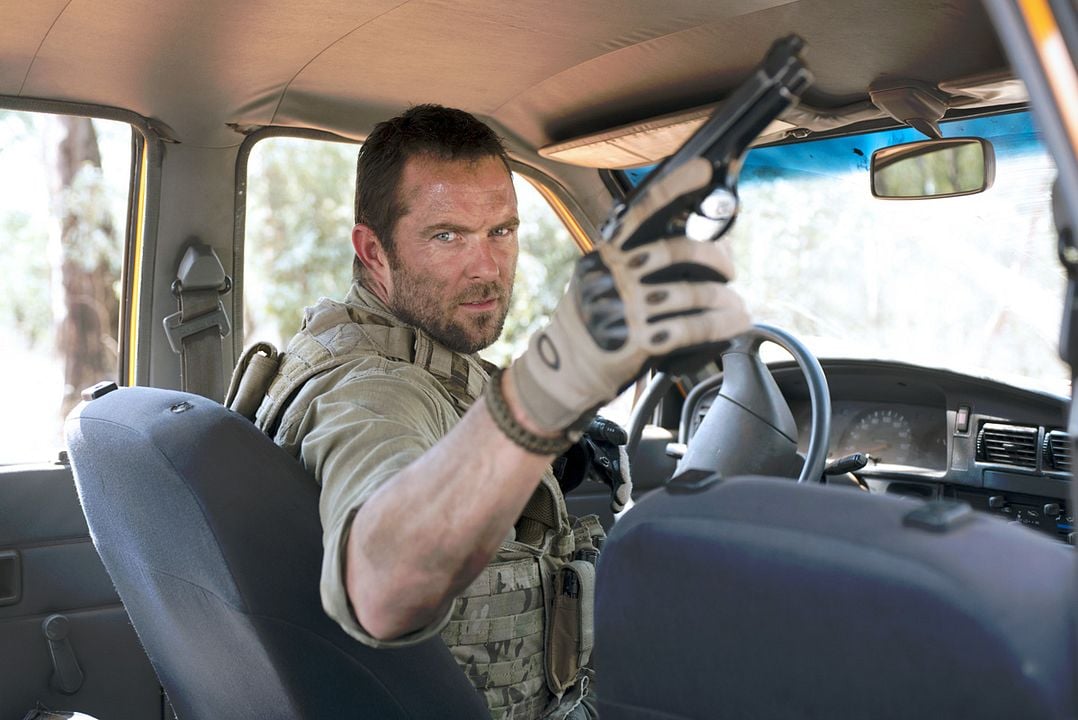 Strike Back : Strike Back : Fotos Sullivan Stapleton - 88 no 123 - AdoroCinema