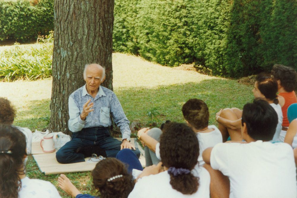 Foto do filme Hermógenes, Professor e Poeta do Yoga - Foto 3 de 6 ...